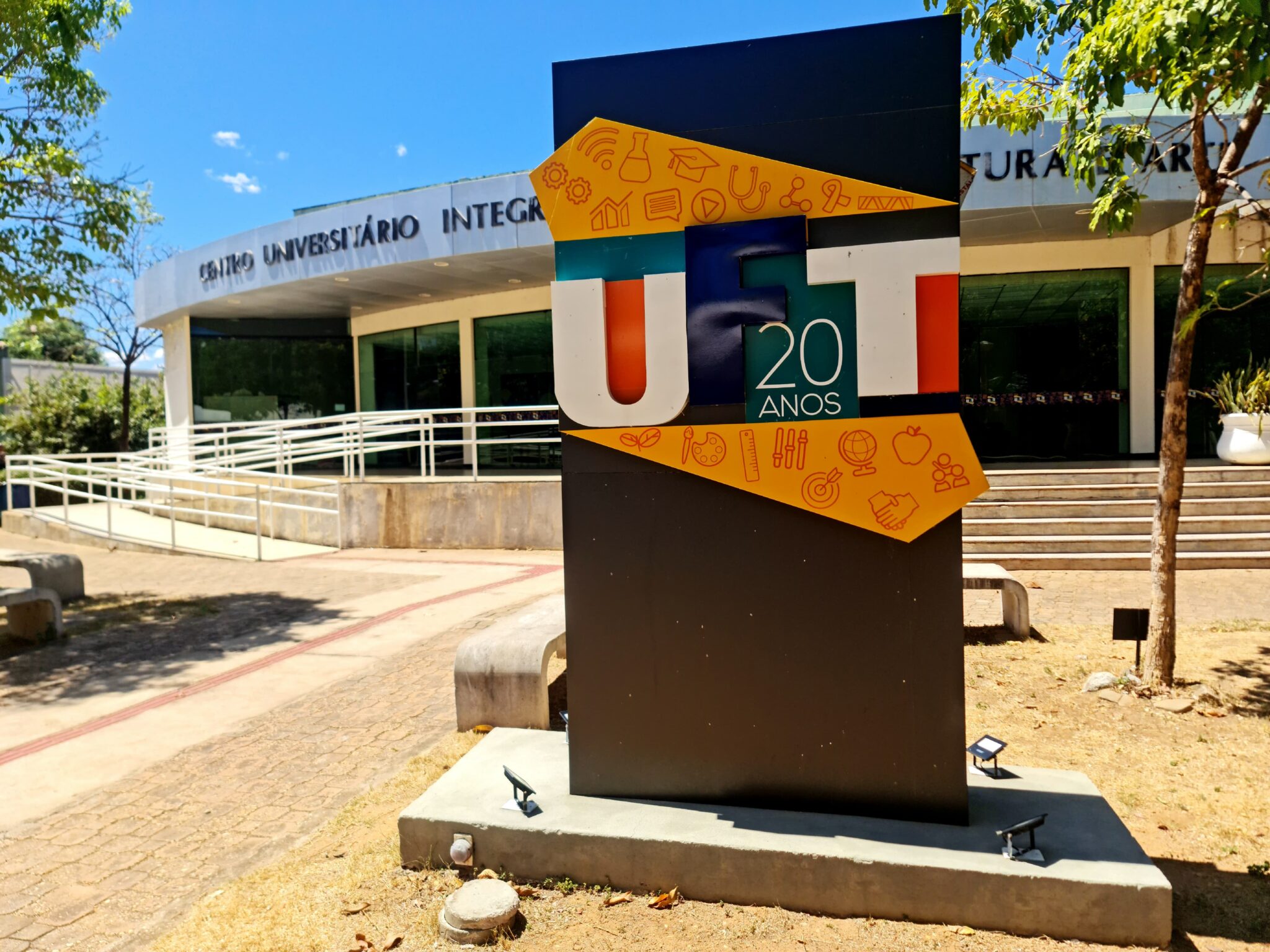 UFT abre seleção com 15 vagas para professor substituto em cinco câmpus ...